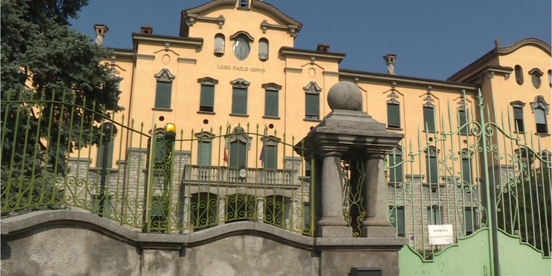 Serata al Teatro Sociale per i 100 anni del Liceo Giovio di Como ...