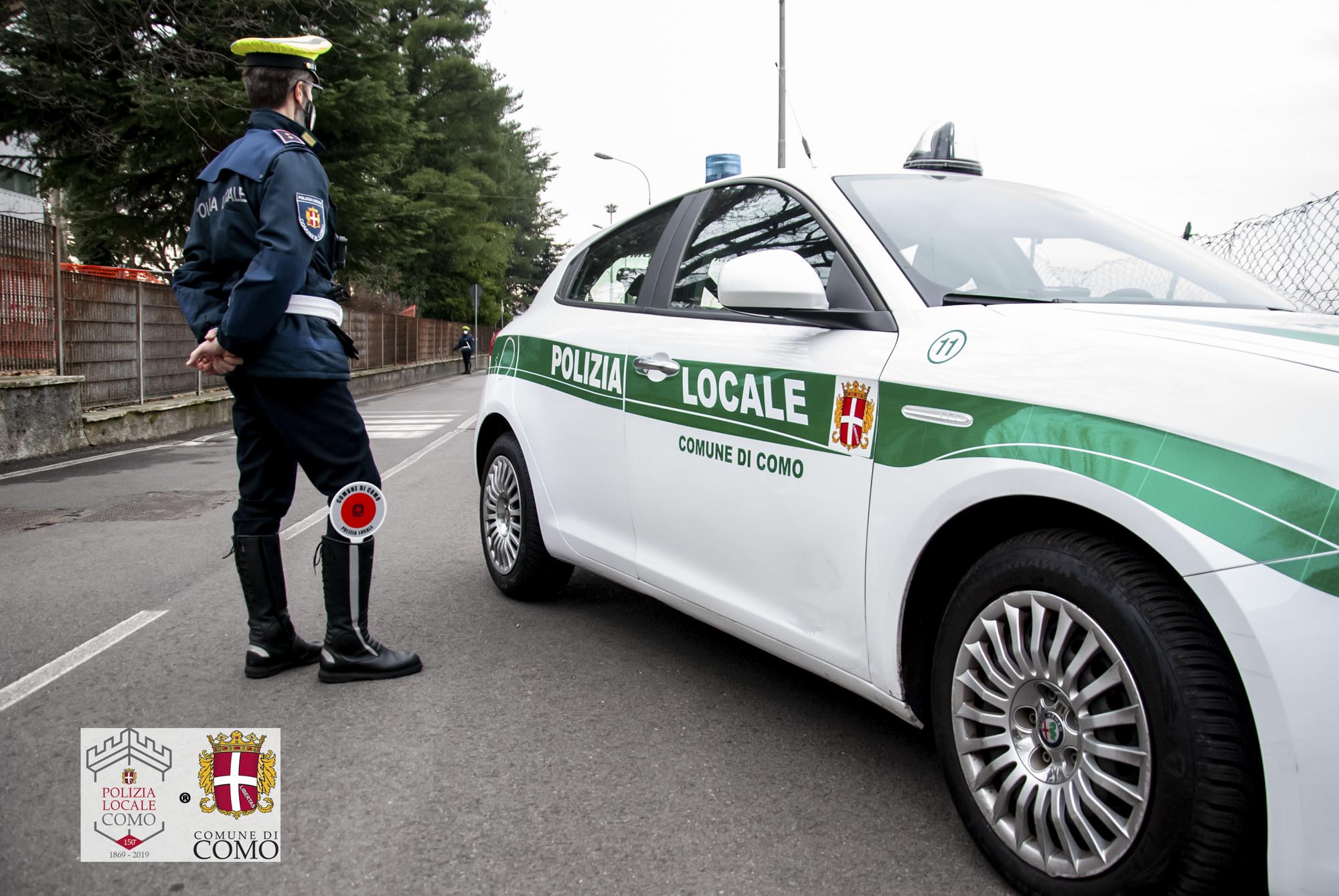 Danneggiamenti e furti sulle auto in sosta, 31enne pakistano fermato ... Danneggiamenti e furti sulle auto in sosta, 31enne pakistano fermato ...