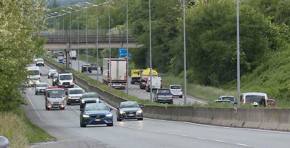 La battaglia contro la Milano-Meda a pagamento: 14 sindaci del ...