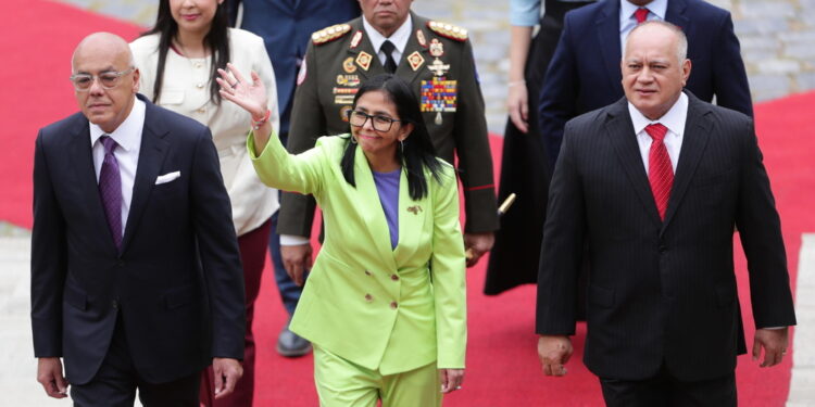 Venezuela, Delcy Rodríguez invita l’opposizione a ‘restare a Washington ...