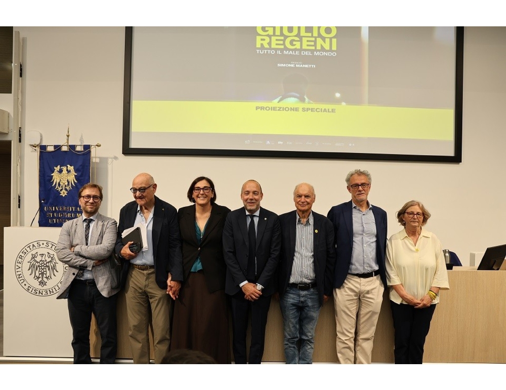 Ai genitori di Regeni il simbolo dell'Università di Udine - EspansioneTv
