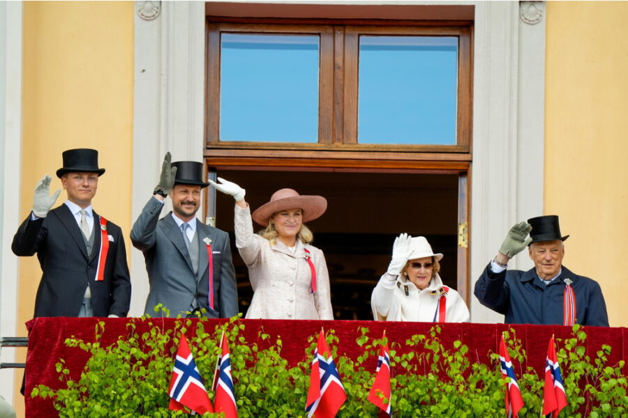 La regina Sonja di Norvegia, 88 anni, ricoverata per problemi cardiaci ...