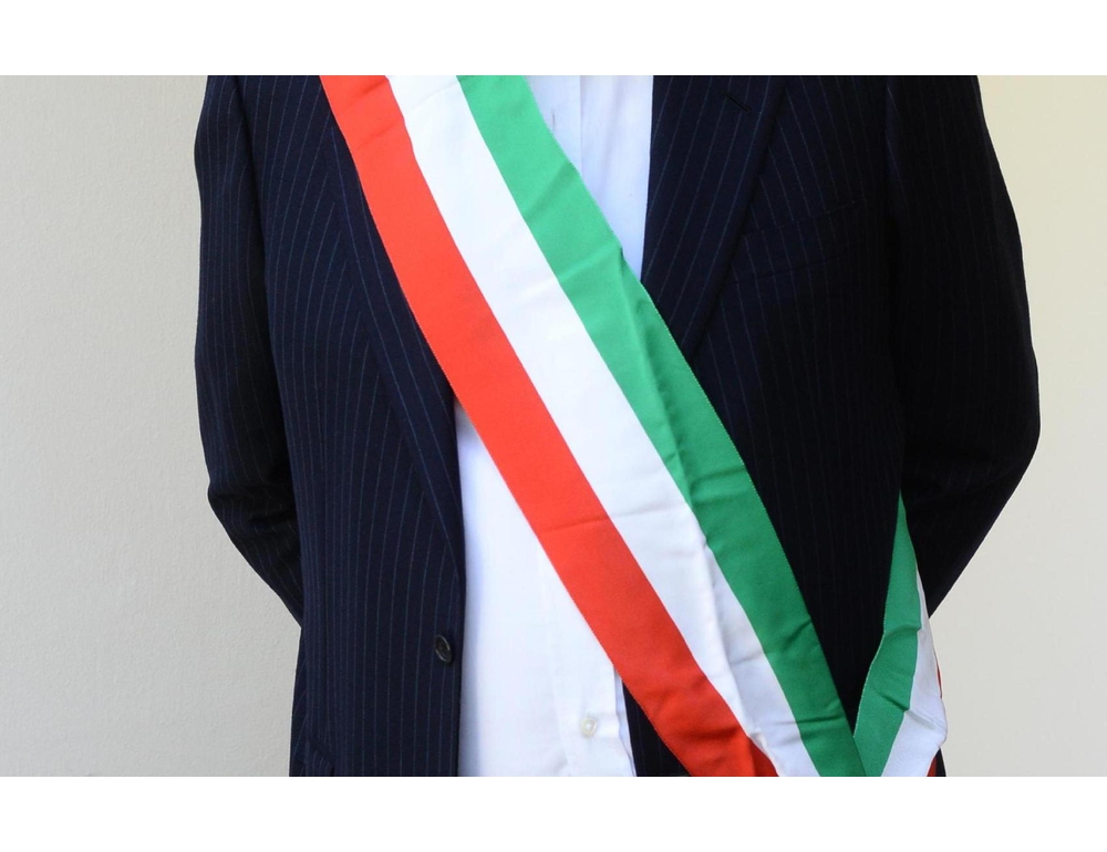'Prendi la scopa e fai qualcosa', bufera sulla frase sessista del ...